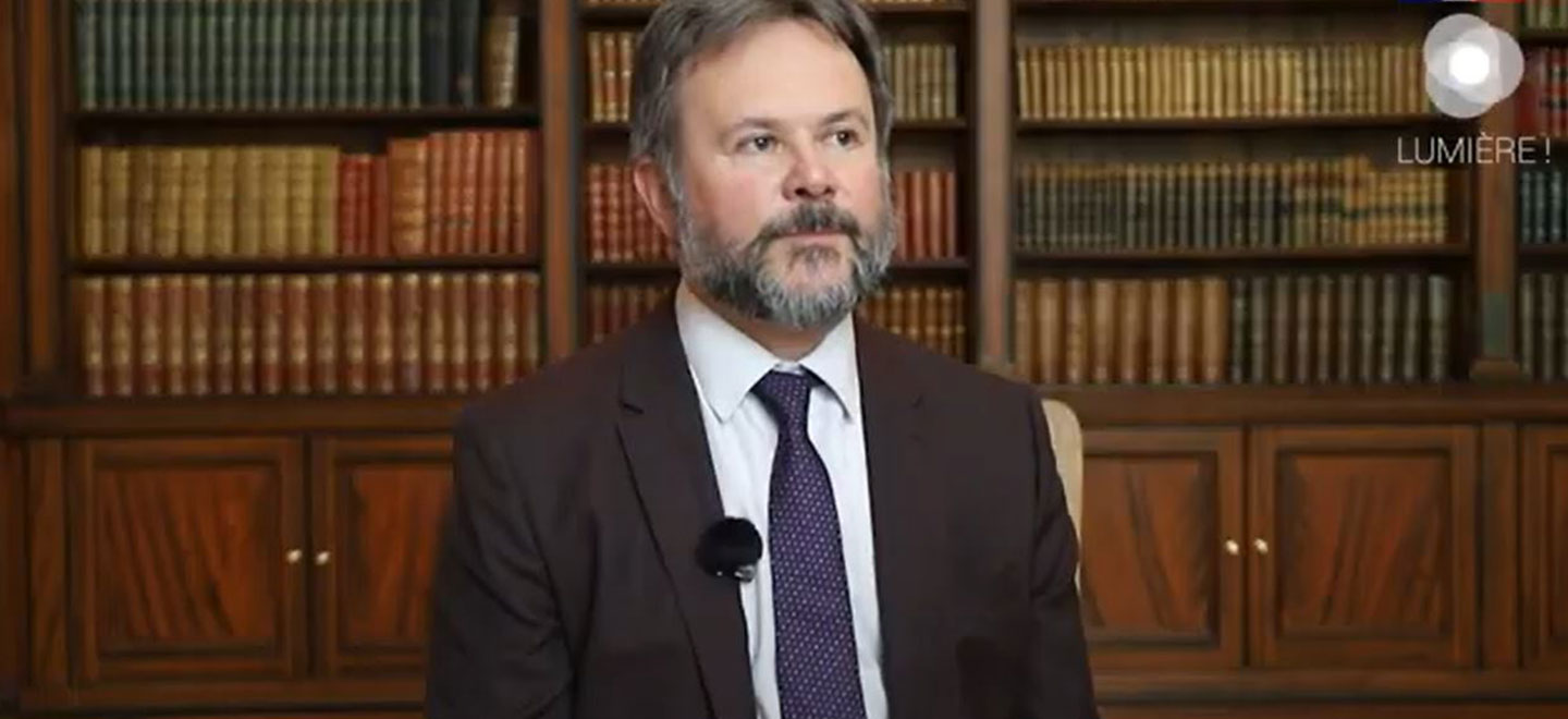 Lumière on Frédéric Thibault-Starzyk - Institut Français · Royaume-Uni