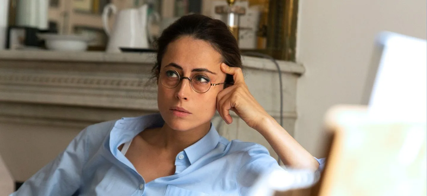 The Postcard Author Anne Berest UK Tour - Institut Français · Royaume-Uni